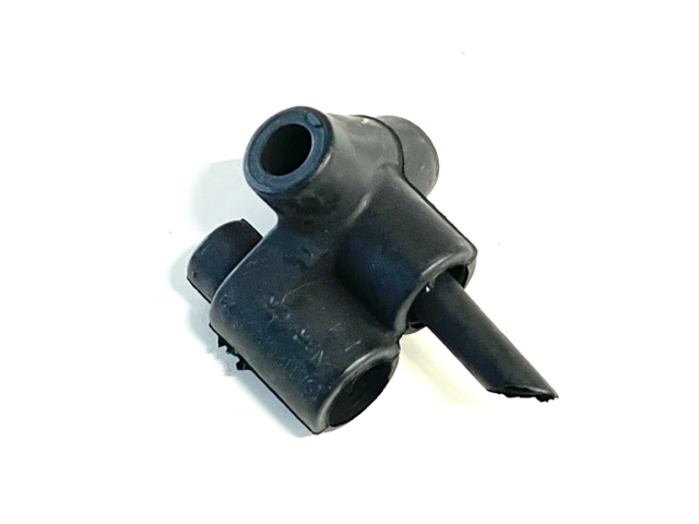 M112 V6 M113 V8 Breather Hoses to Manifold Connector | Product ...