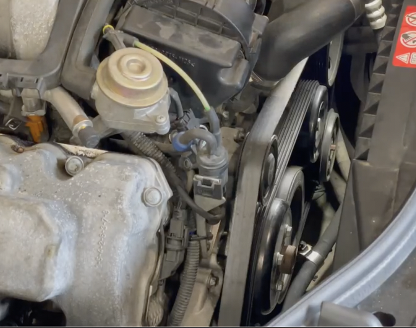 M112 V6 M112 V8 Serpentine Drive Belt Removal and Replacement - On ...