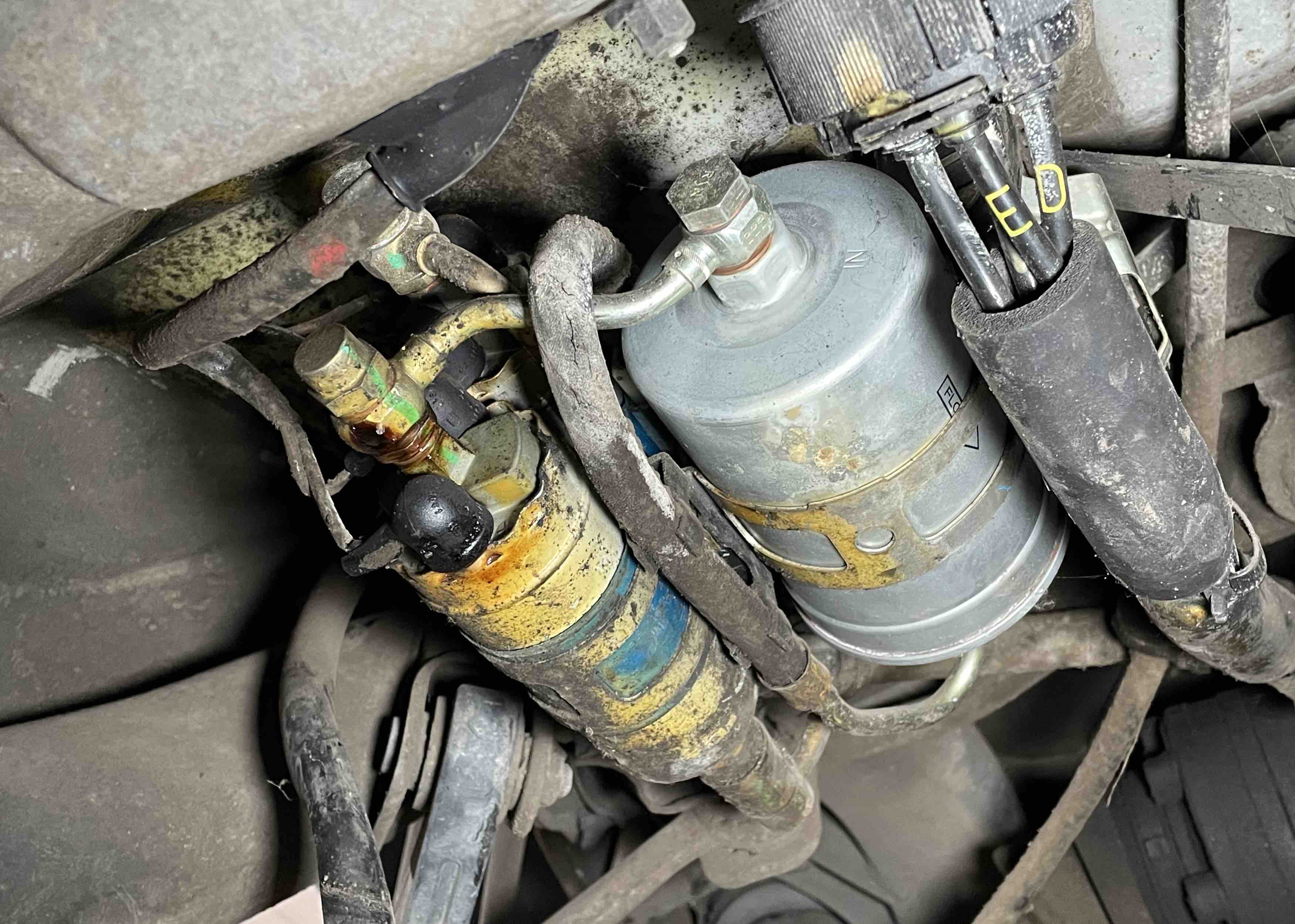 How to Rebuild a Fuel Delivery System for a LH-Jetronic M119 Engine ...