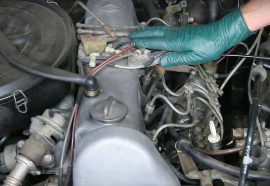 Do You Need Some Throttle Linkage Parts for your old Mercedes Diesel ...