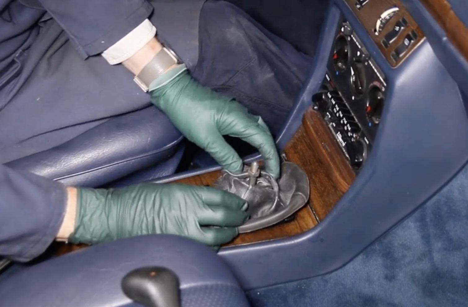 How to Install a 240D Manual Transmission Shift Boot - On Demand Video ...
