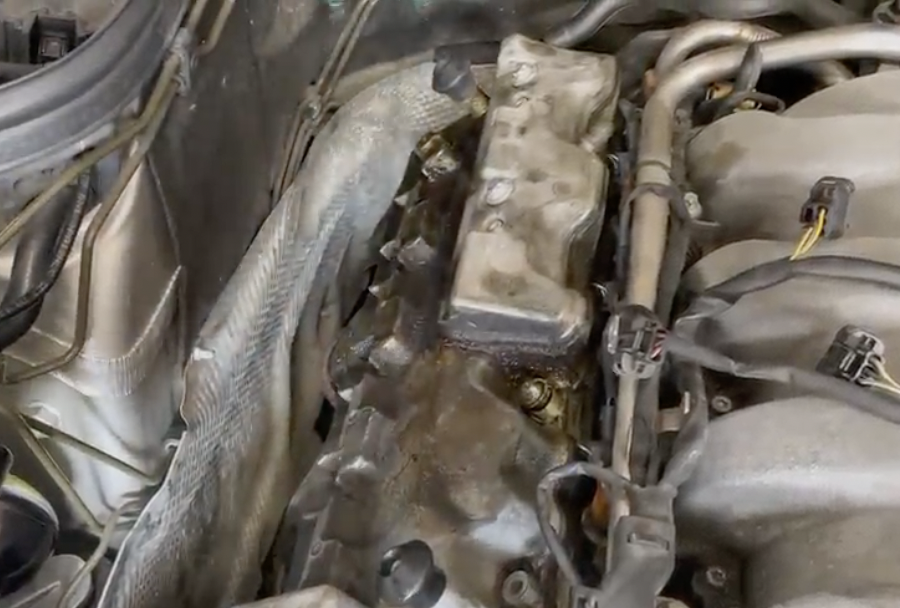 M112 V6 M113 V8 How to Fix Common Valve Cover Oil Leaks - On Demand ...