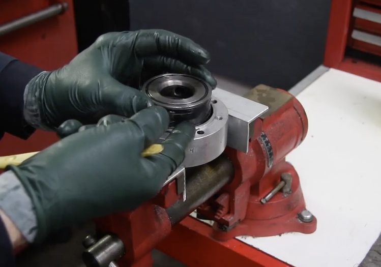 Early SLS Hydraulic Pump Overhaul / Reseal Tips - On Demand Video ...