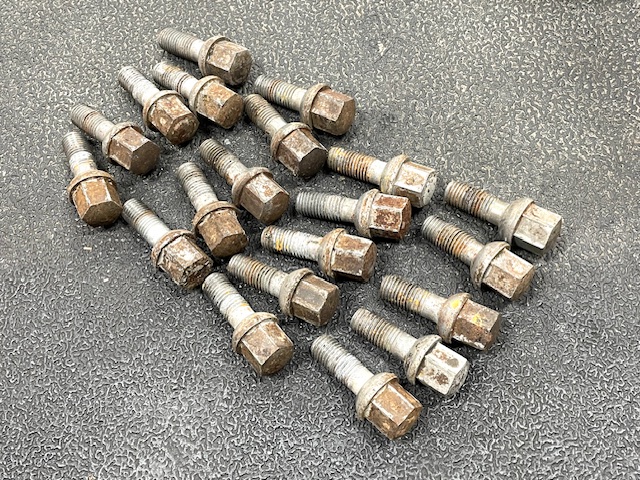 Set of 20 - 14 inch Alloy Wheel Lug Bolts - USED | Product ...